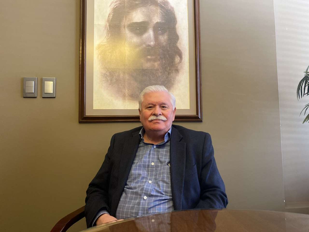 Quienes me conocen saben quien soy: luis raúl flores | La Opción de ...