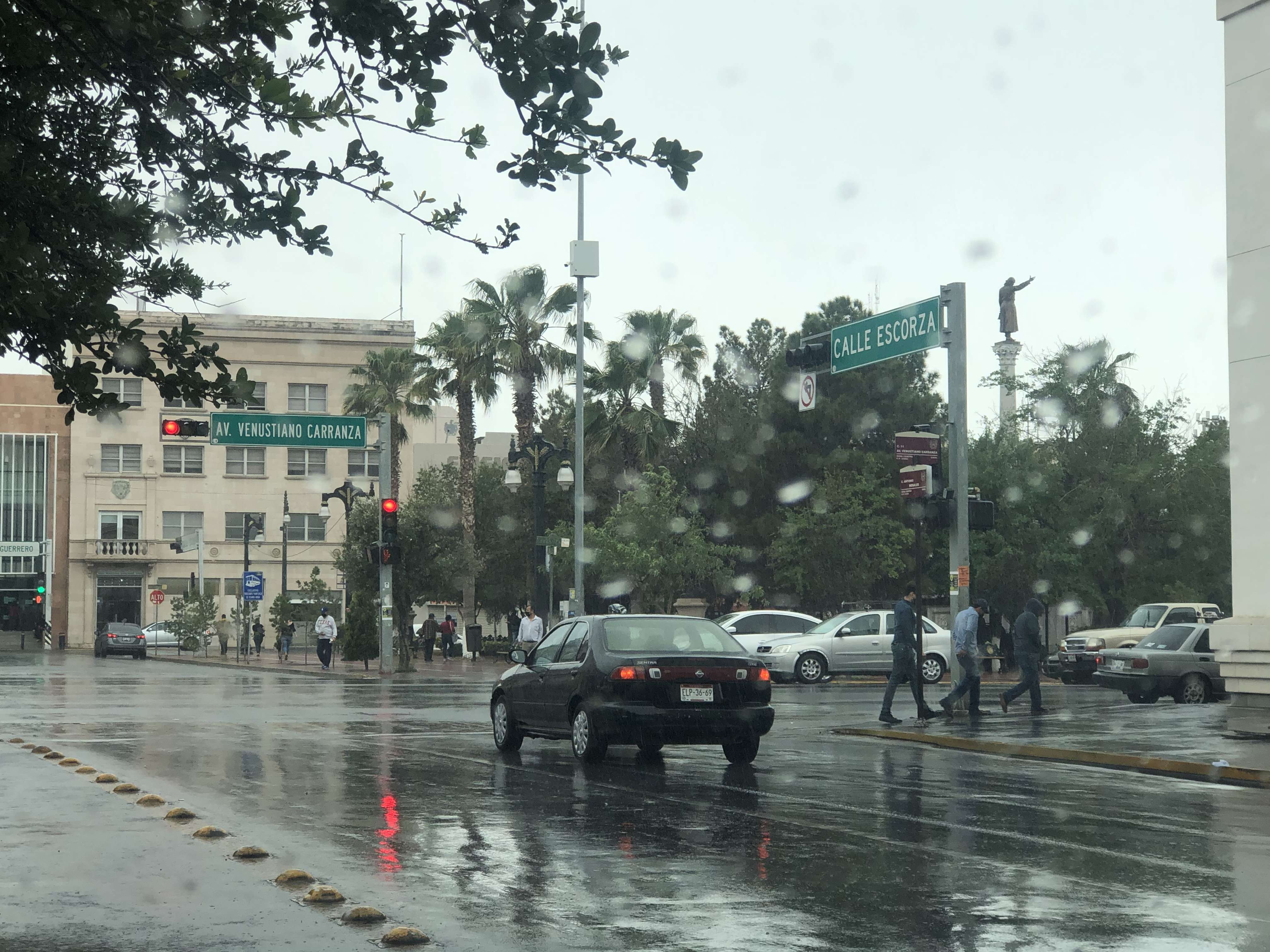 Cae ligera lluvia en el centro de la ciudad | La Opción de Chihuahua