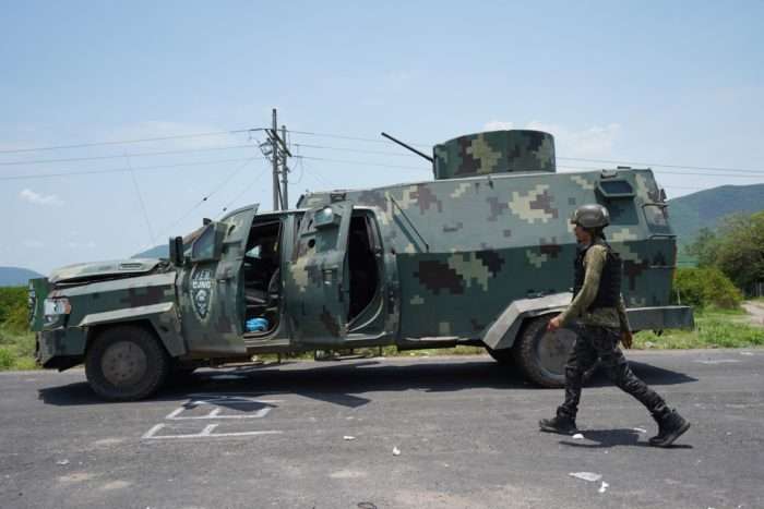 Presume cjng vehículos blindados, metralletas y drones en michoacán ...