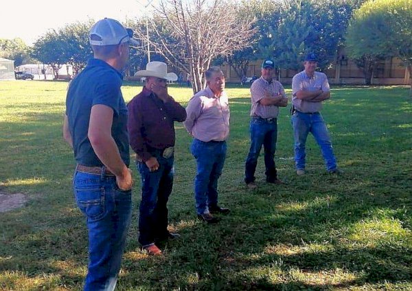 Como candidato y ahora diputado, siempre recorreré el distrito 11 ...