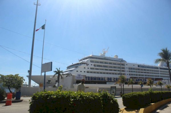 Llega primer crucero en casi dos años al puerto de acapulco | La Opción ...