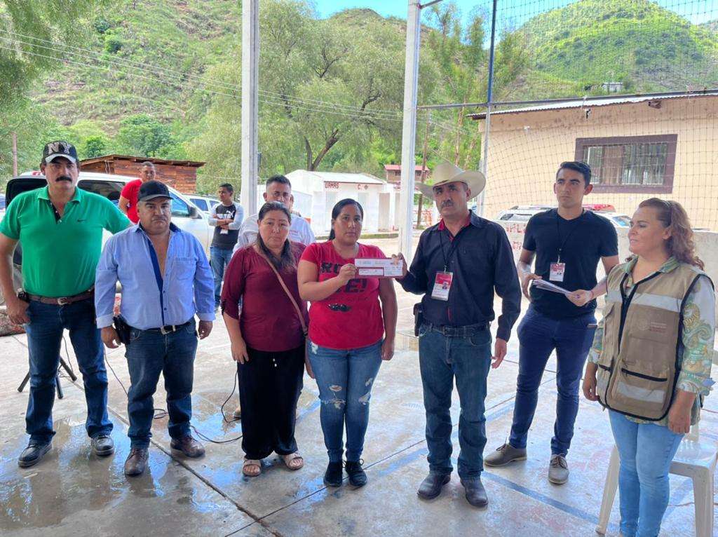 Otorgan apoyos por 3 mdp a 12 escuelas en urique y uruachi | La Opción ...