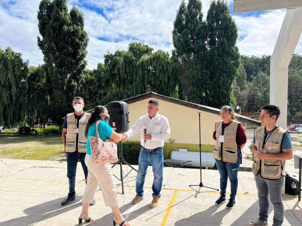 Otorgan apoyos por 3 mdp a 12 escuelas en urique y uruachi | La Opción ...