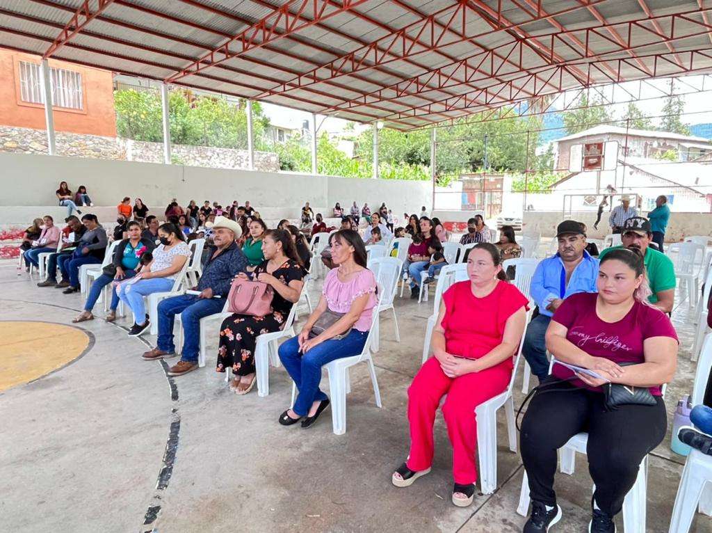 Otorgan apoyos por 3 mdp a 12 escuelas en urique y uruachi | La Opción ...