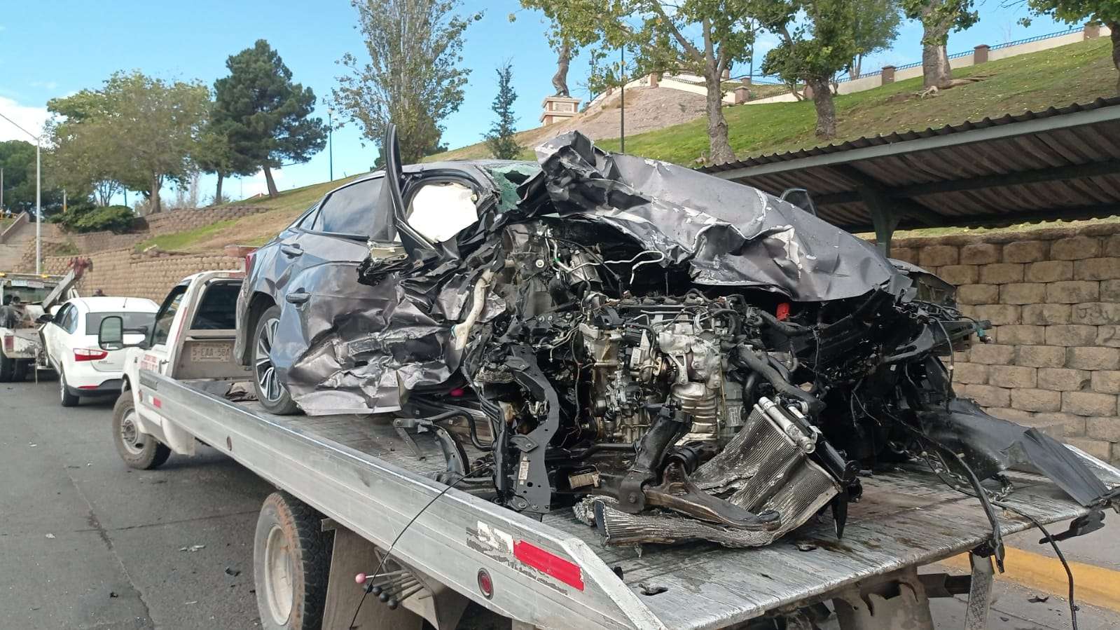 Ocasiona aparatoso choque en la Teófilo Borunda | La Opción de Chihuahua