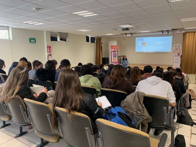 Imparten pláticas de violencia de género a más de mil 600 alumnos del ...