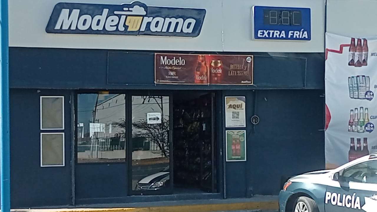 Abren boquete en la pared para robar Modelorama | La Opción de Chihuahua