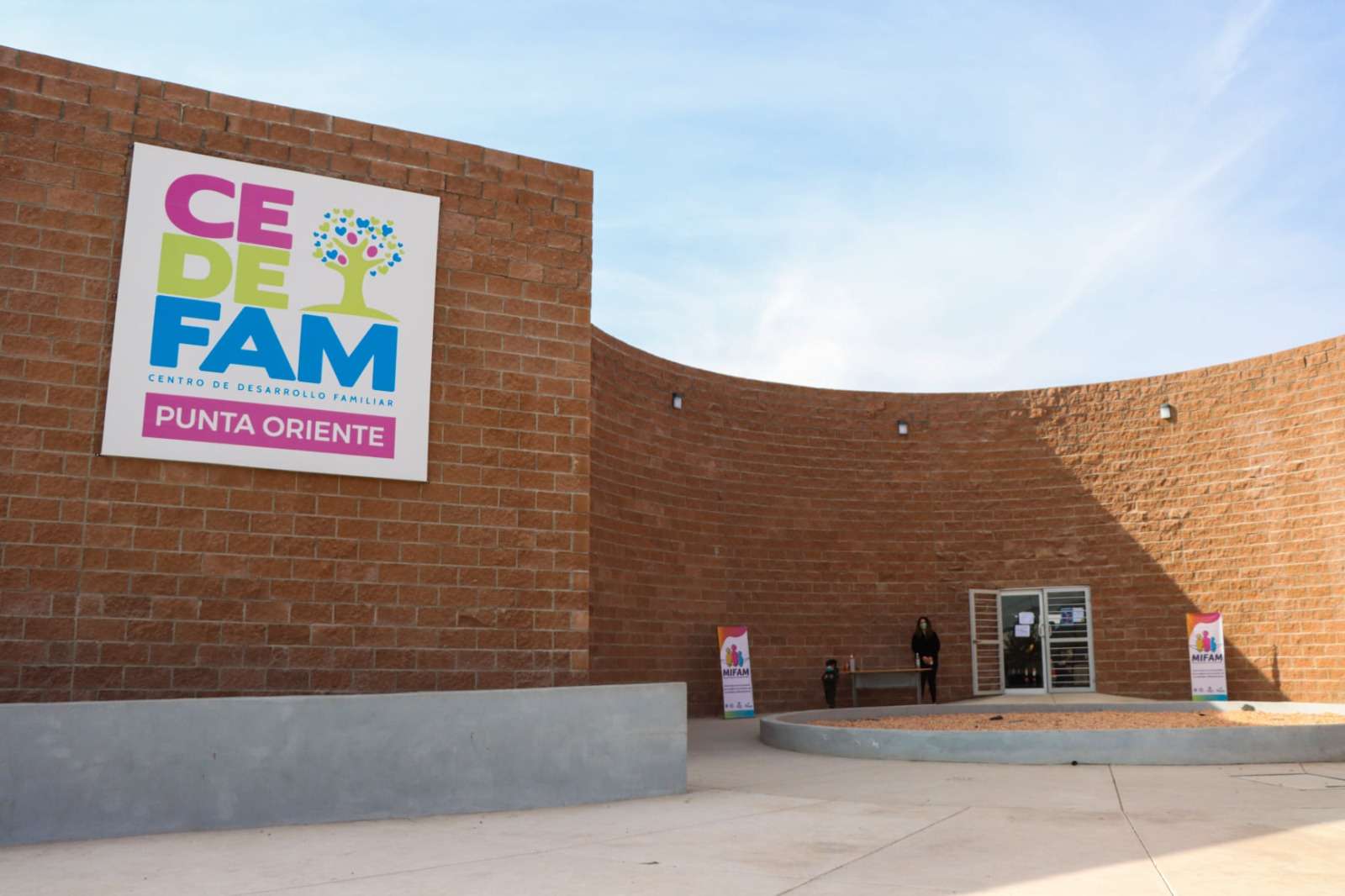 Asesora MIFAM desde su creación a más de 735 personas | La Opción de ...