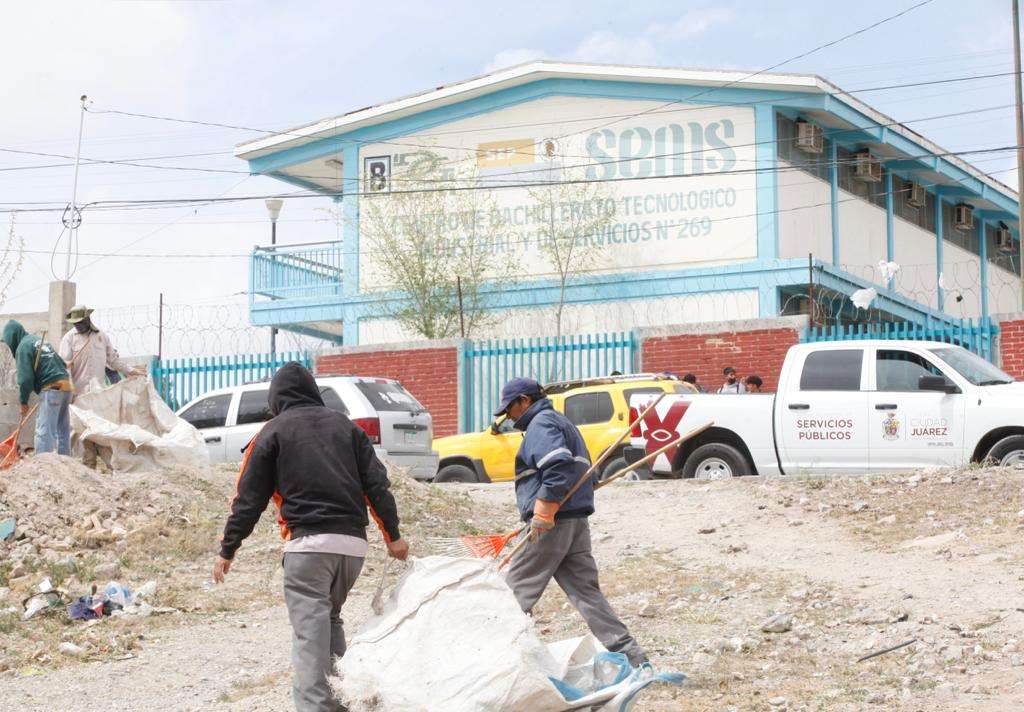 Realizan limpieza en calles aledañas al CBTIS 269 | La Opción de Chihuahua