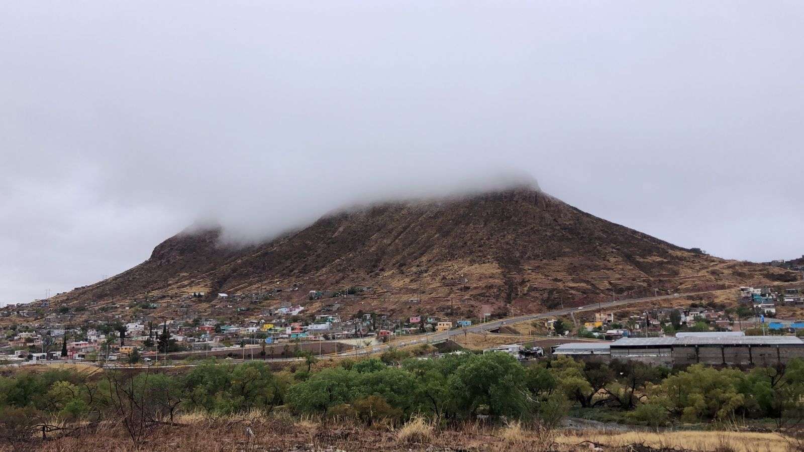 Cubre densa neblina el Cerro Coronel | La Opción de Chihuahua