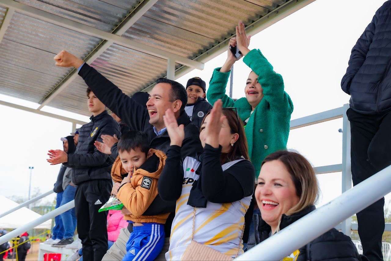 Expresa Marco Bonilla admiración por su hijo en la Apple Cup | La ...