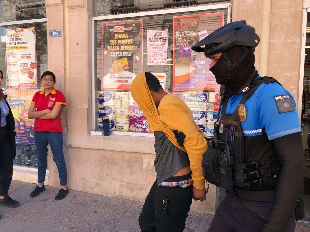 Detienen a ratero junto al palacio de gobierno | La Opción de Chihuahua