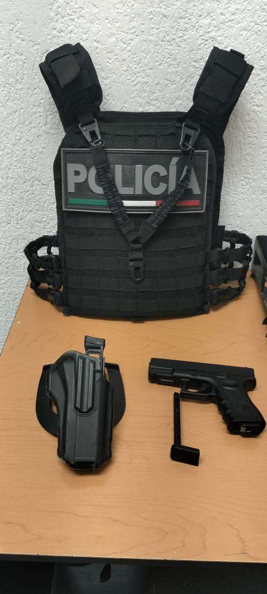 [Atoran a dos falsos polis de inteligencia de la Municipal] | La Opción ...