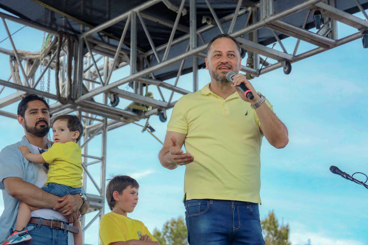 Celebran en grande a niñas y niños en parque El Reliz | La Opción de ...