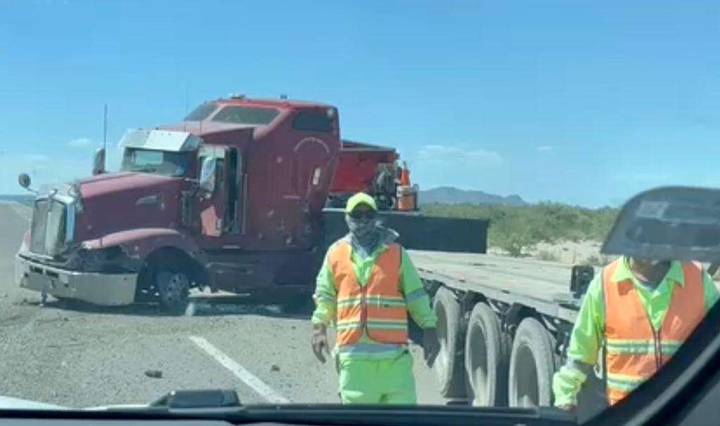 Deja accidente de tráiler, dos heridos en la carretera Jiménez-Torreón ...