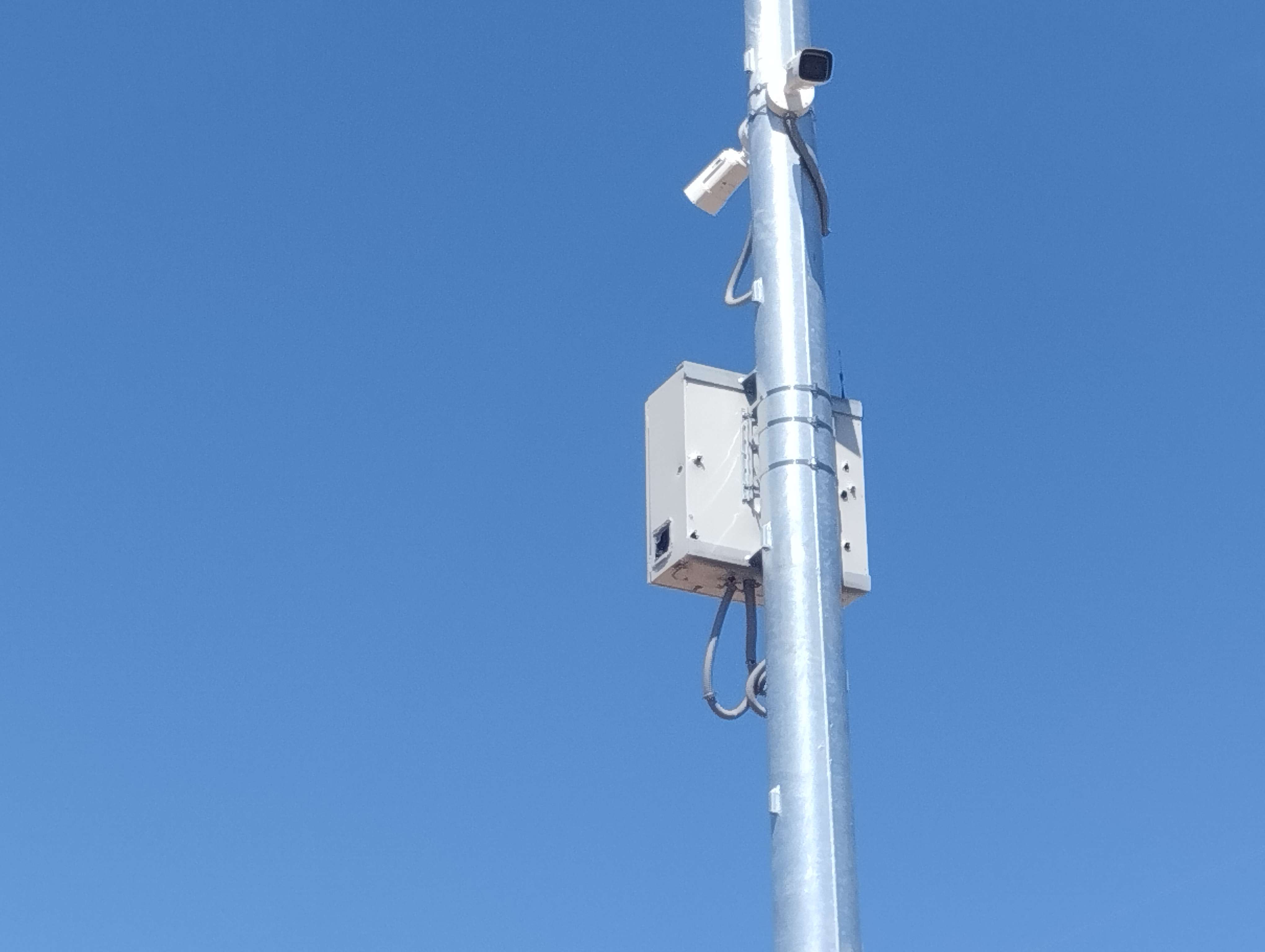 Retan narcos al Estado; atacan con cuernos de chivo arcos Centinela en ...