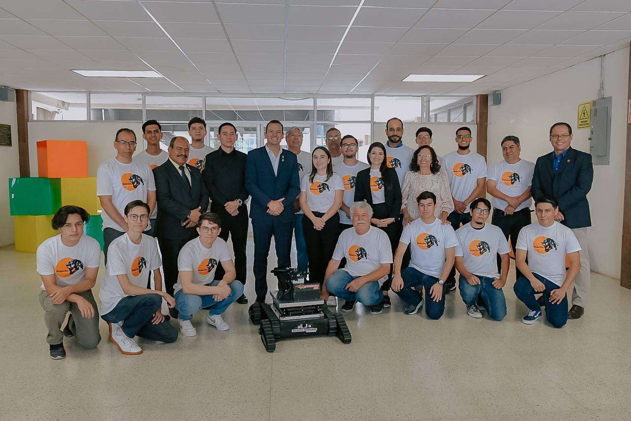 Presentan alumnos del ITCH a alcalde Bonilla avances de “La Pantera” de ...