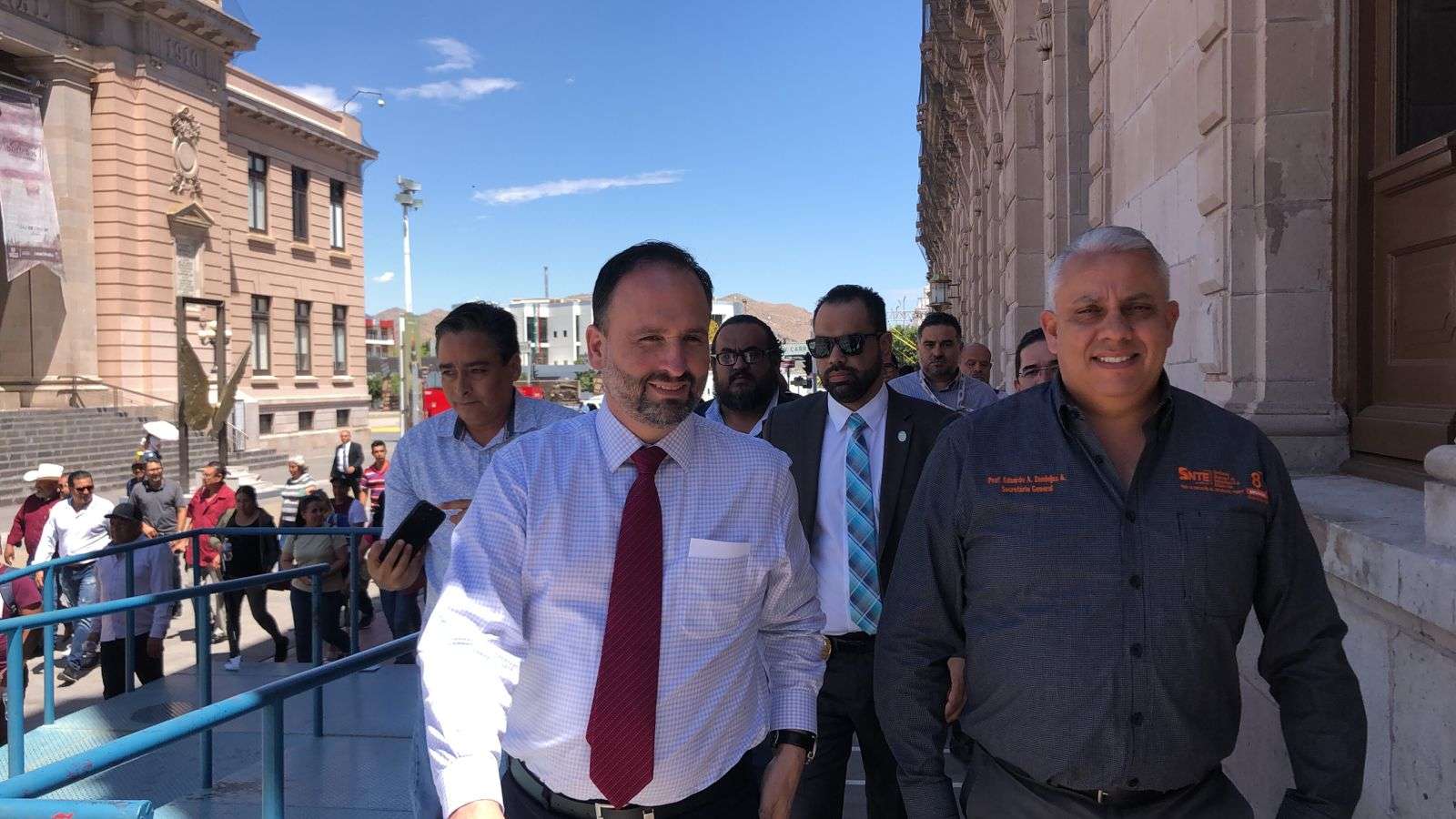 Nombran oficialmente a Marco Parra como titular de Educación Indígena ...