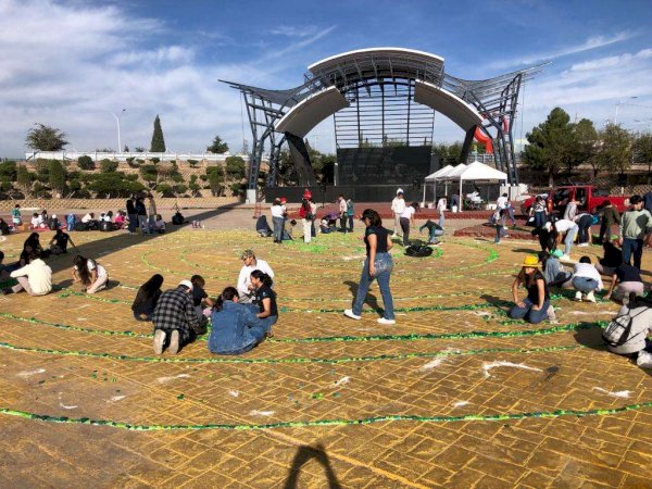 Realizan alumnos del Cobach logo monumental en el Palomar | La Opción ...