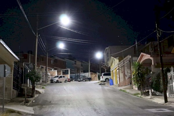 Instalan alumbrado LED en la colonia Infonavit Nacional | La Opción de ...