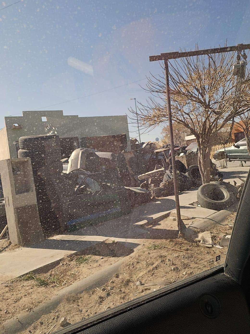 Convierten fraccionamiento en enorme yonke al sur de Juárez | La Opción ...