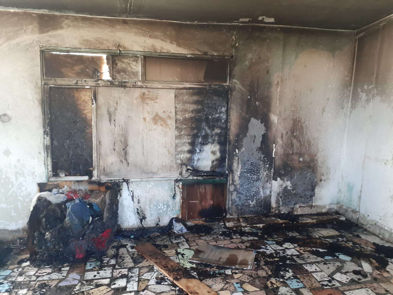 Sofoca Bomberos incendio en casa habitación | La Opción de Chihuahua