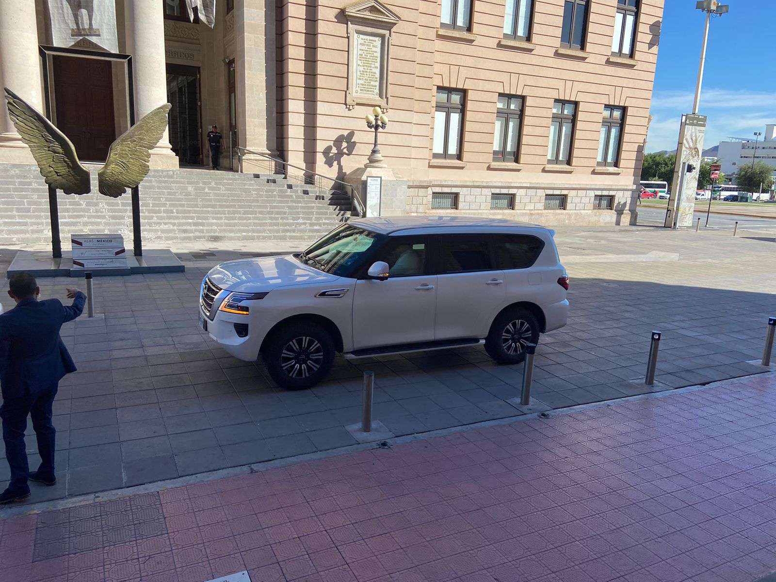 Llega cónsul Rafael Foley a Palacio de Gobierno | La Opción de Chihuahua