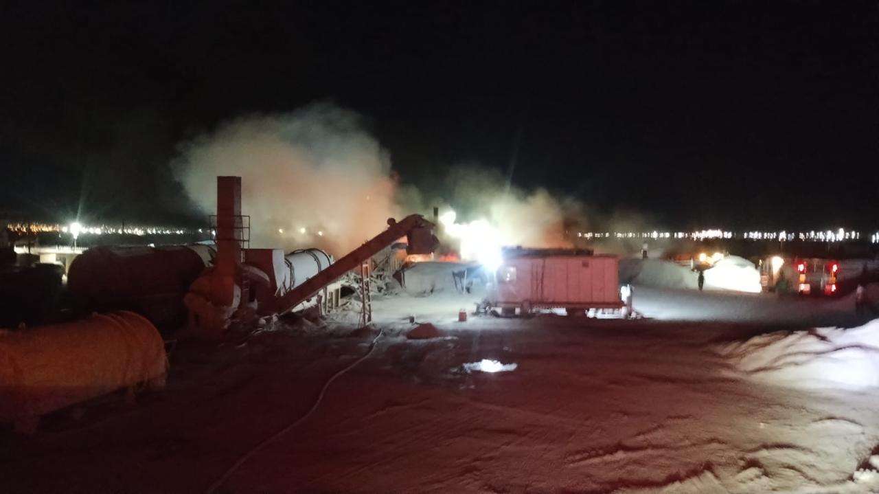 Explota planta de asfalto; las llamas alcanzaron contenedor de ...
