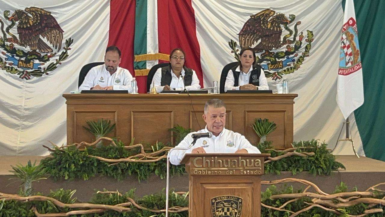 Cabalgan y sesionan los tres poderes del estado en Cuchillo Parado | La ...