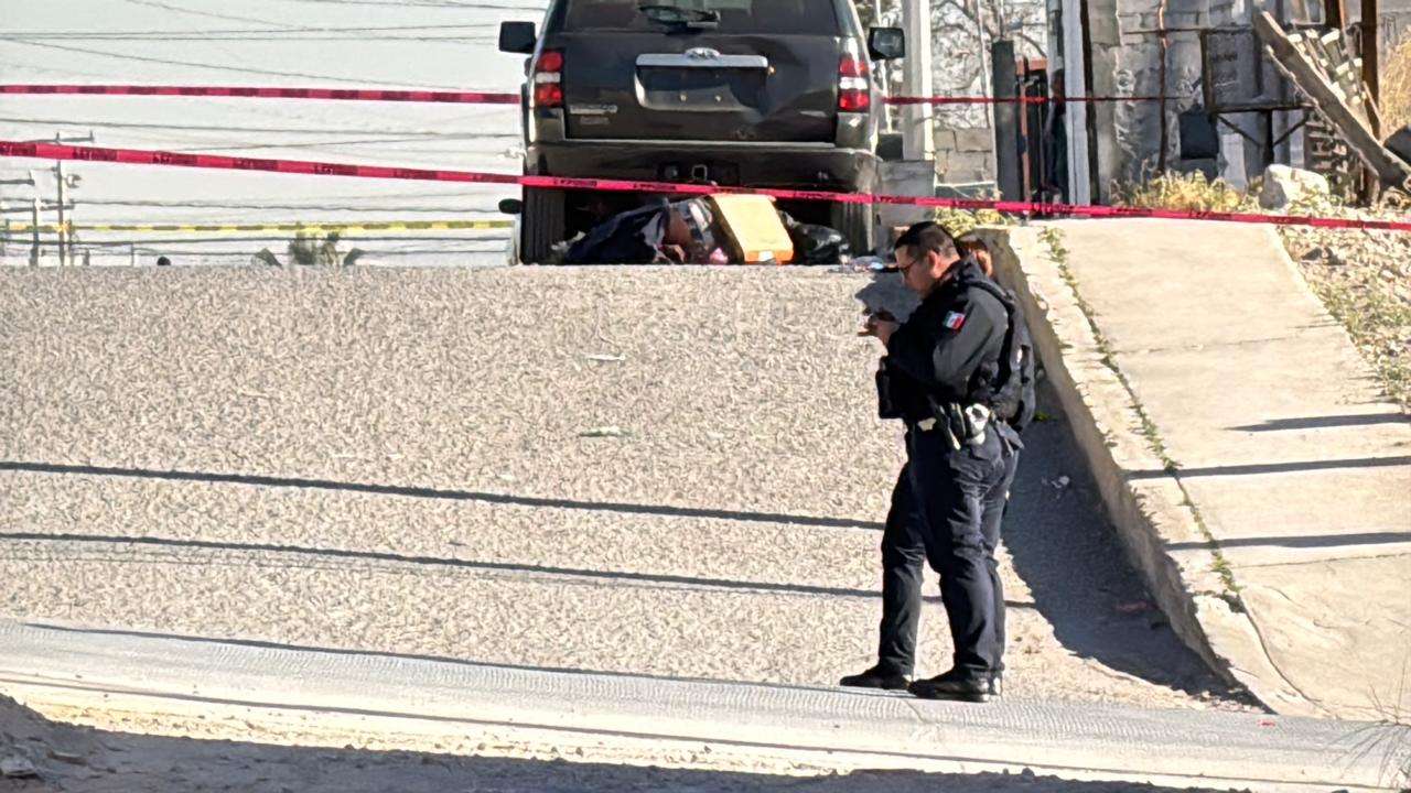 Dejan cadáver envuelto en cobija en Los Aztecas | La Opción de Chihuahua