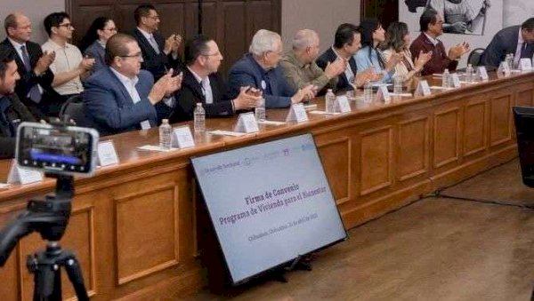 Firma Chava Calderón para casas del Bienestar | La Opción de Chihuahua