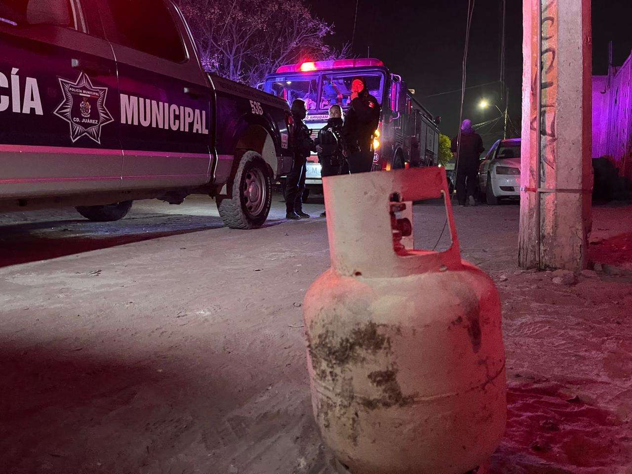 Explosión por fuga de gas deja una mujer de la tercera edad y un joven ...