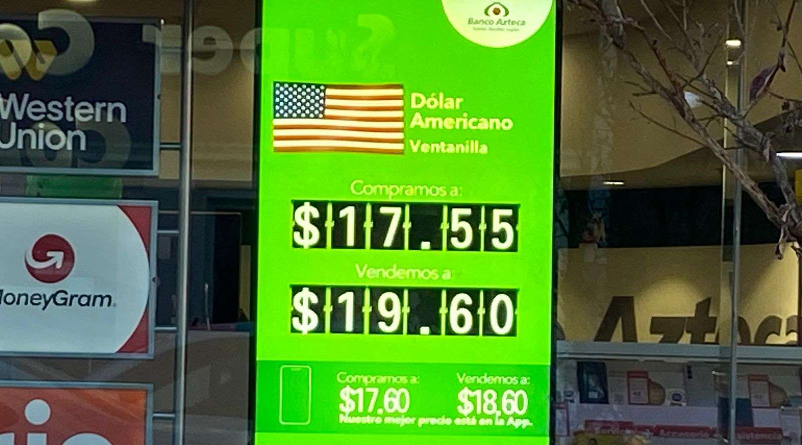 Baja el dólar a $19.60 en Banco Azteca | La Opción de Chihuahua