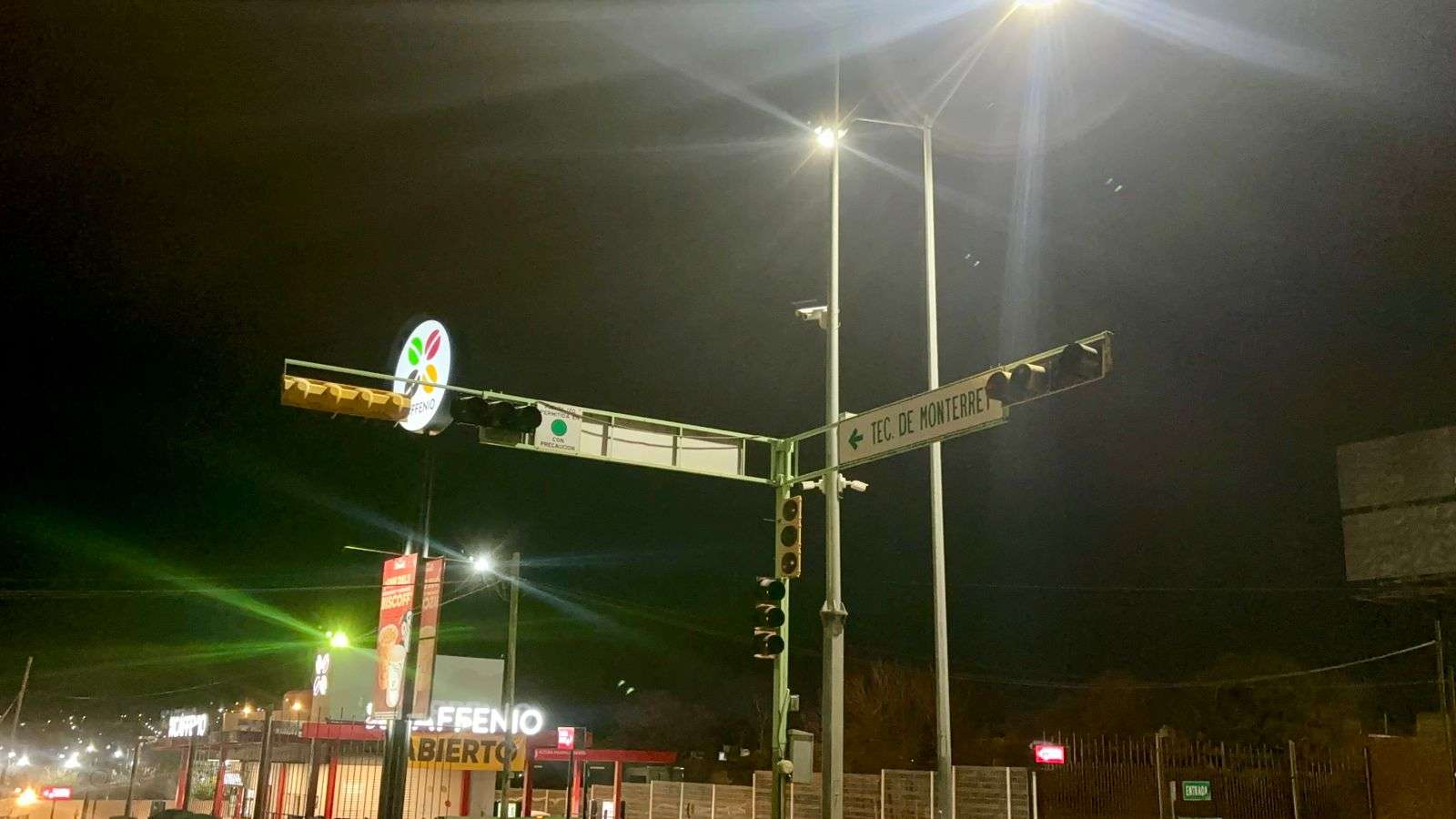 Persiste falla de semáforos a dos meses en la Heroico Colegio Militar ...