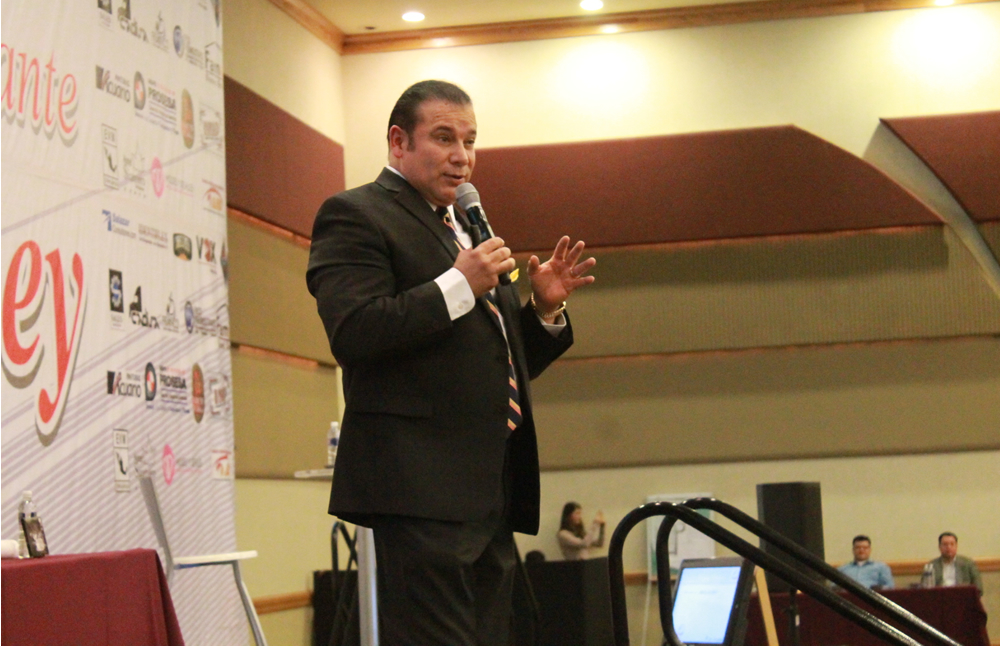 Presenta aquí Alex Dey su conferencia Crea un Futuro Brillante | La ...