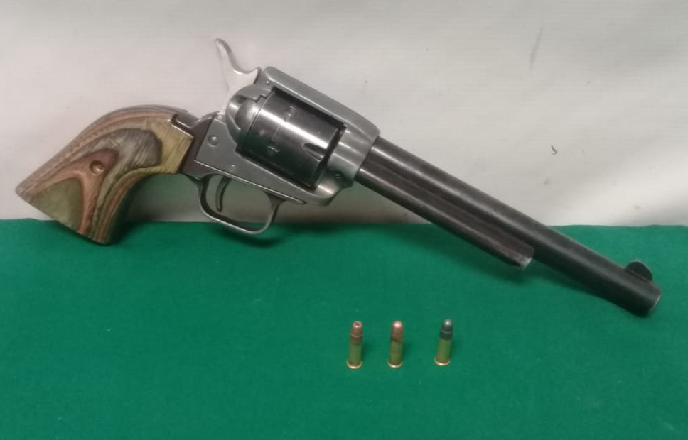 Cae con revólver abastecido con 3 cartuchos útiles | La Opción de Chihuahua